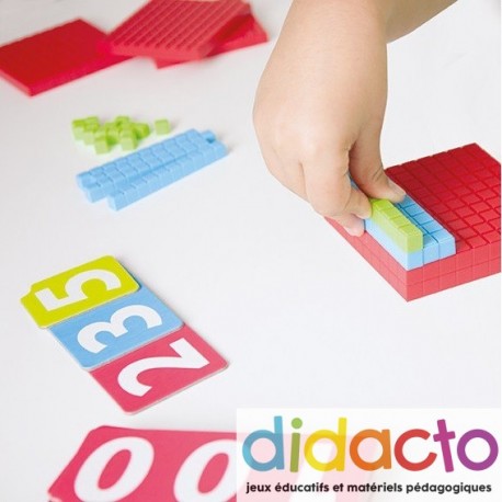 Un matériel mathématique pour comprendre les nombres de 1 à 999.